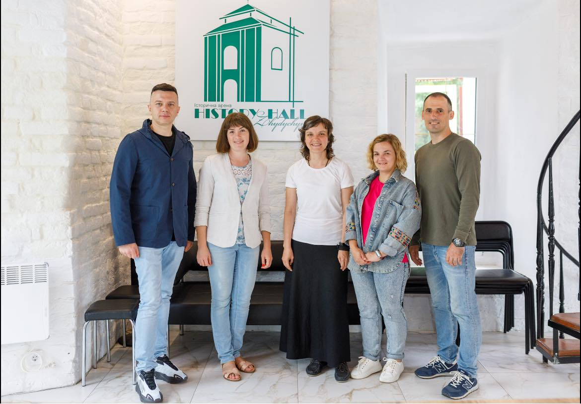 Nonprofit Organization (NPO): Definition and Example | Algorytm